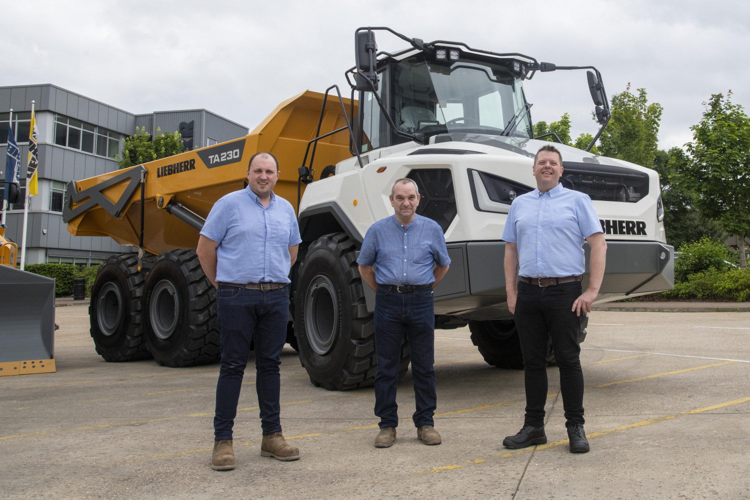 Jobs secured after administrators sell Welsh border company to Thomas ...