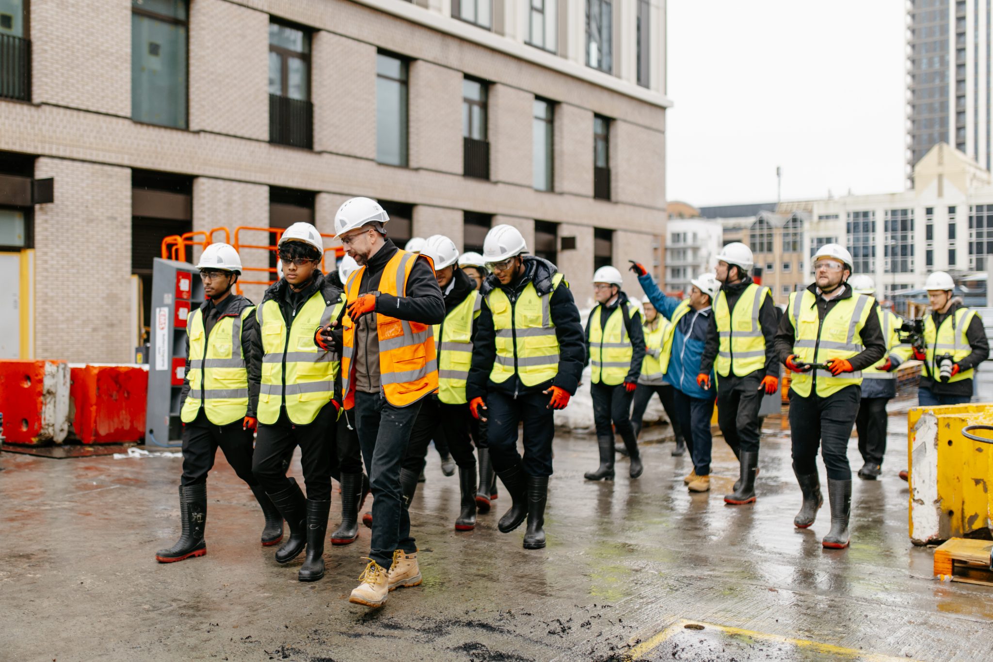 Taking visitors behind the scenes of construction : CITB promotes ...